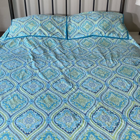 Pier 1 | Bedding | Pier Queen Duvet Cover And Shams | Poshmark